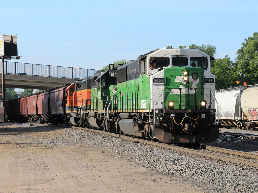 BNSF 1424